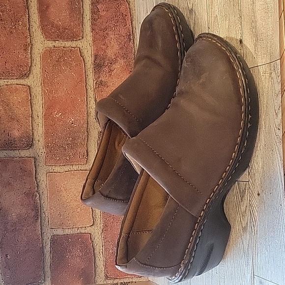 Born | Shoes | Born Boc Brown Leather Clogs Size 8wwide | Poshmark